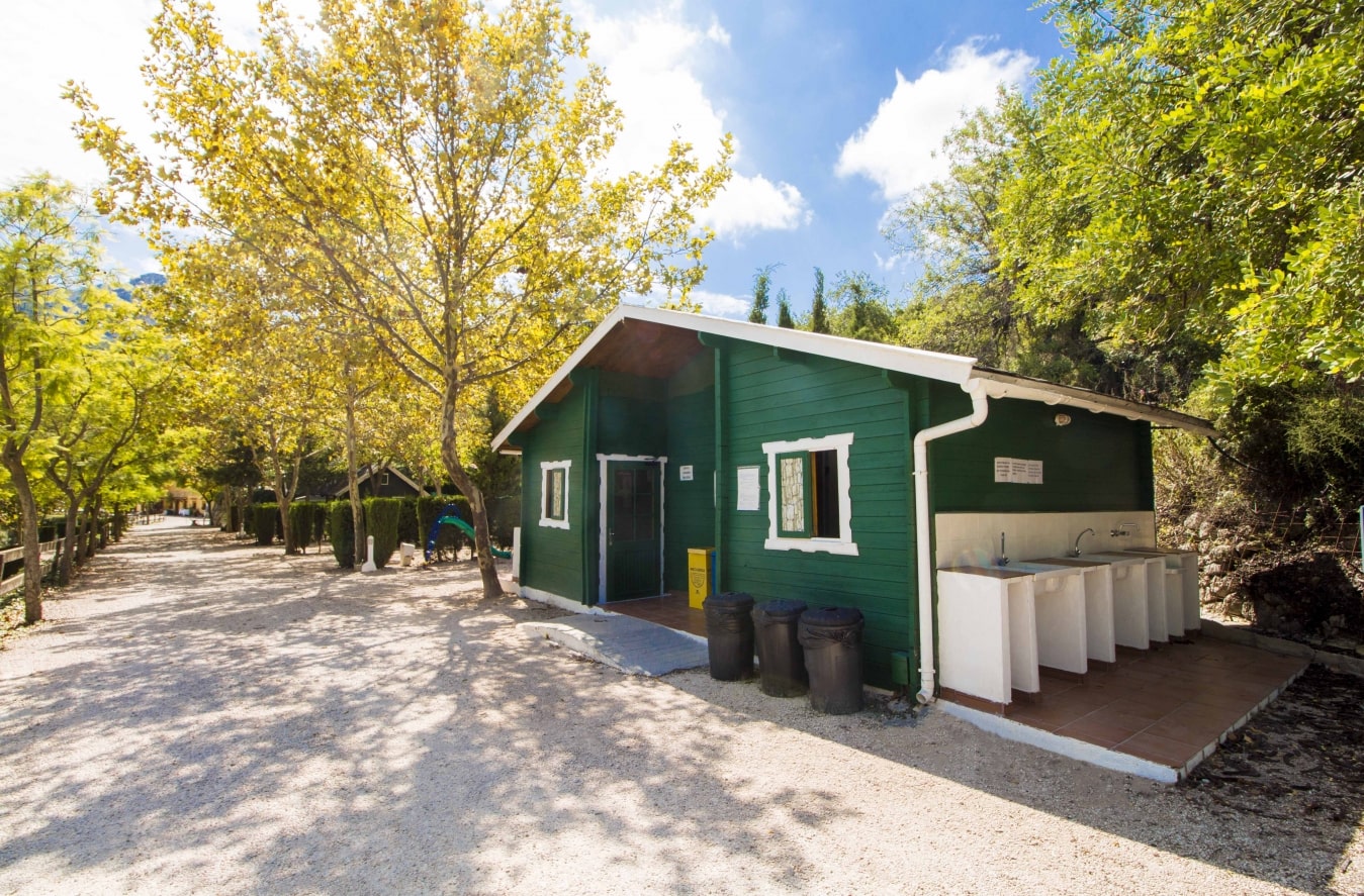 Camping Laguar. Parcelas y bungalows en La Vall de Laguar